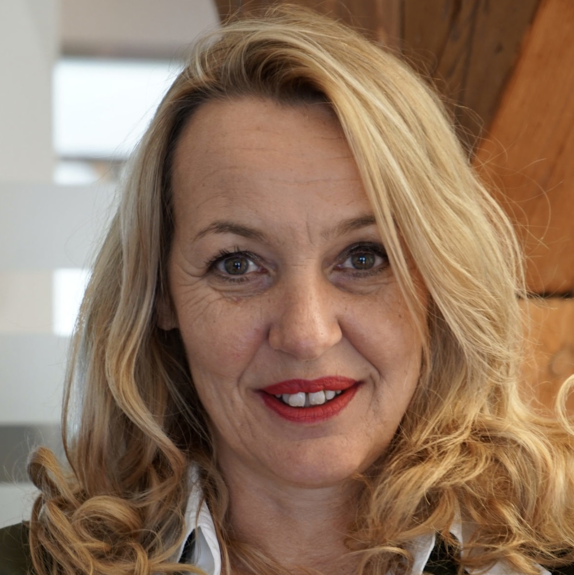 Borderless Research Team